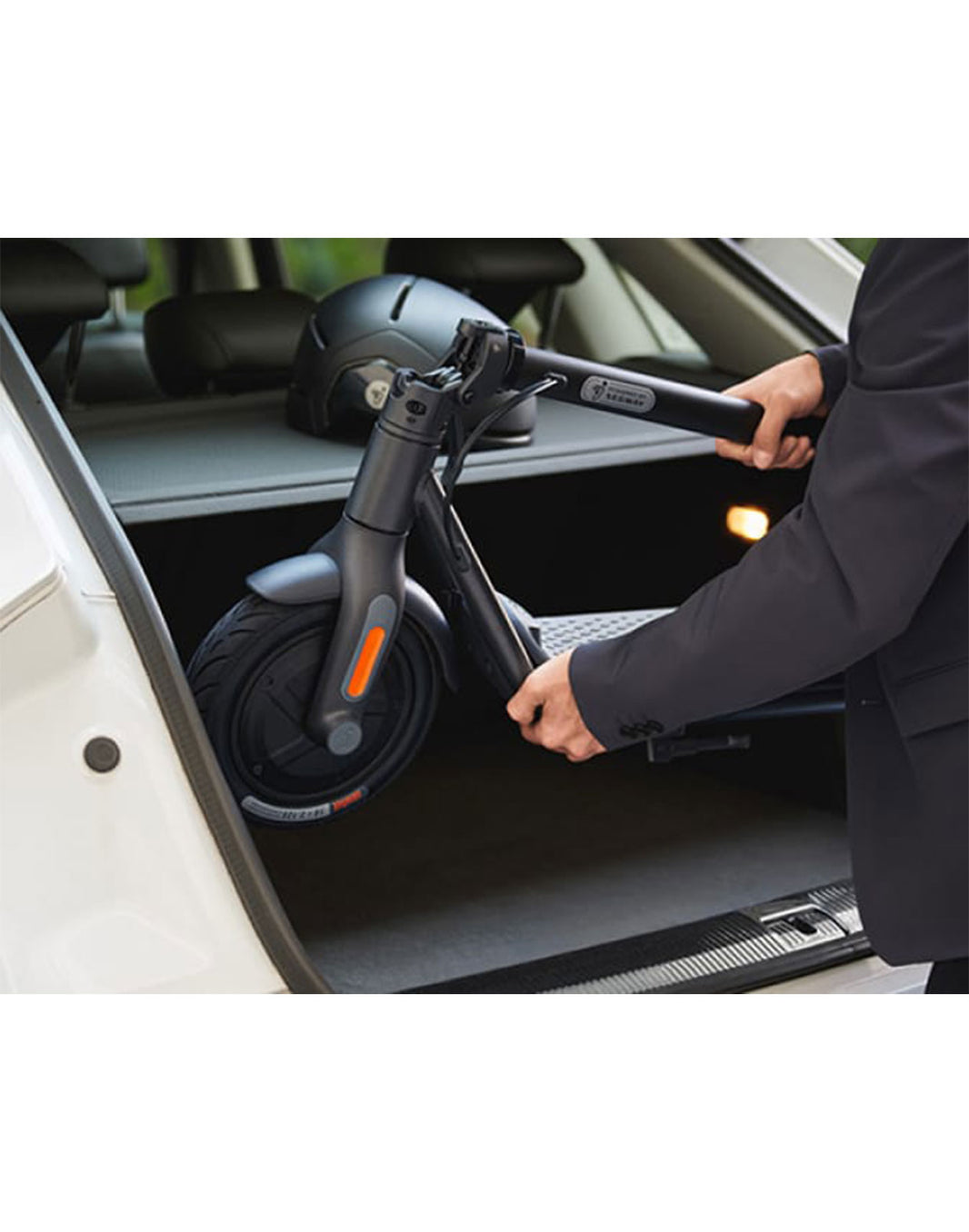 Segway Ninebot Kickscooter F25 Portable Electric Scooter - TechCrazy