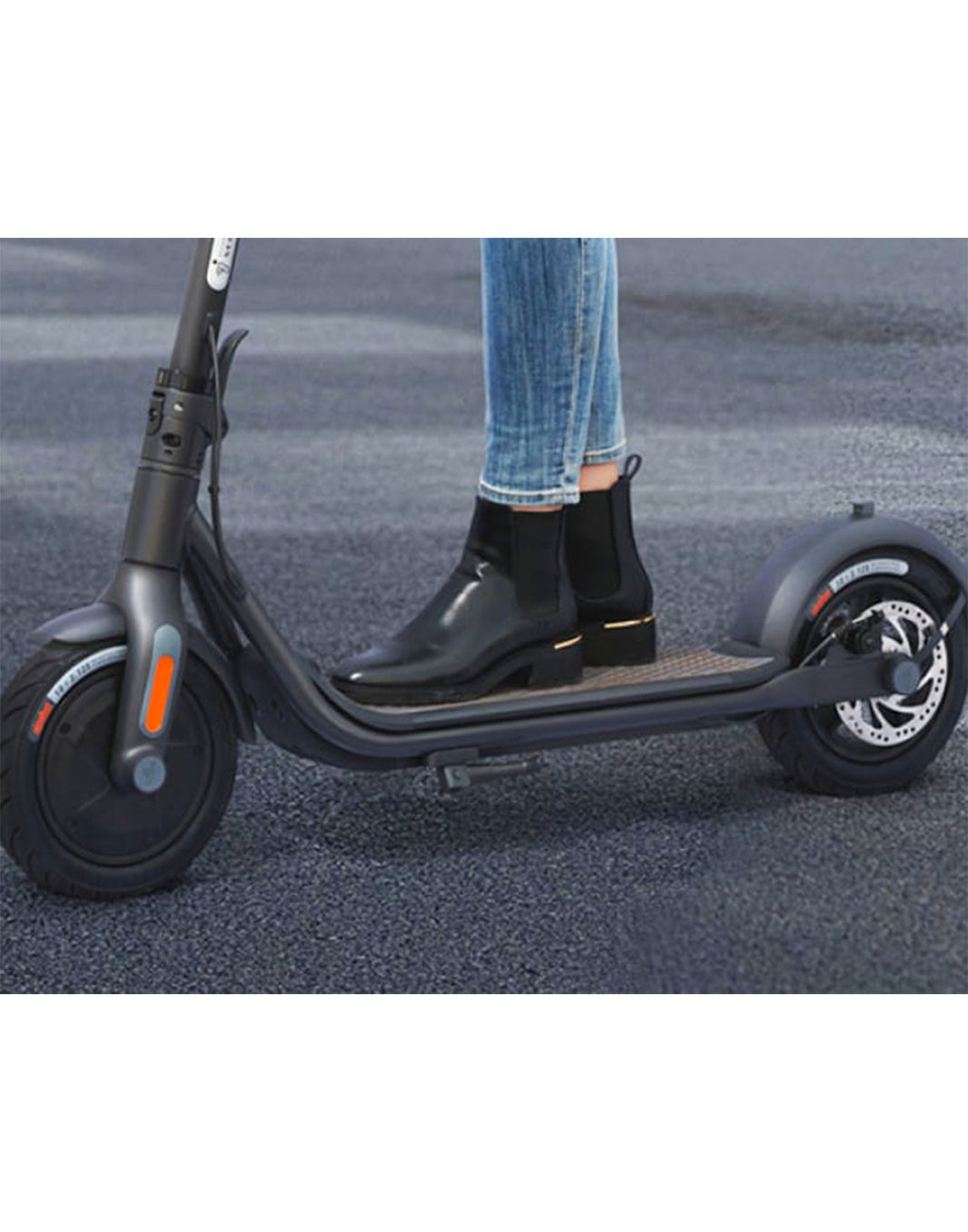 Segway Ninebot Kickscooter F25 Portable Electric Scooter - TechCrazy